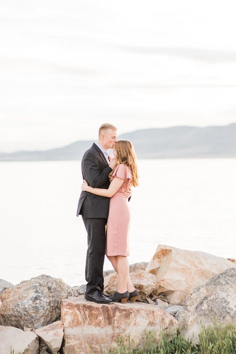 Timeless and Candid Engagement Session at Utah Lake || Provo, Utah ...