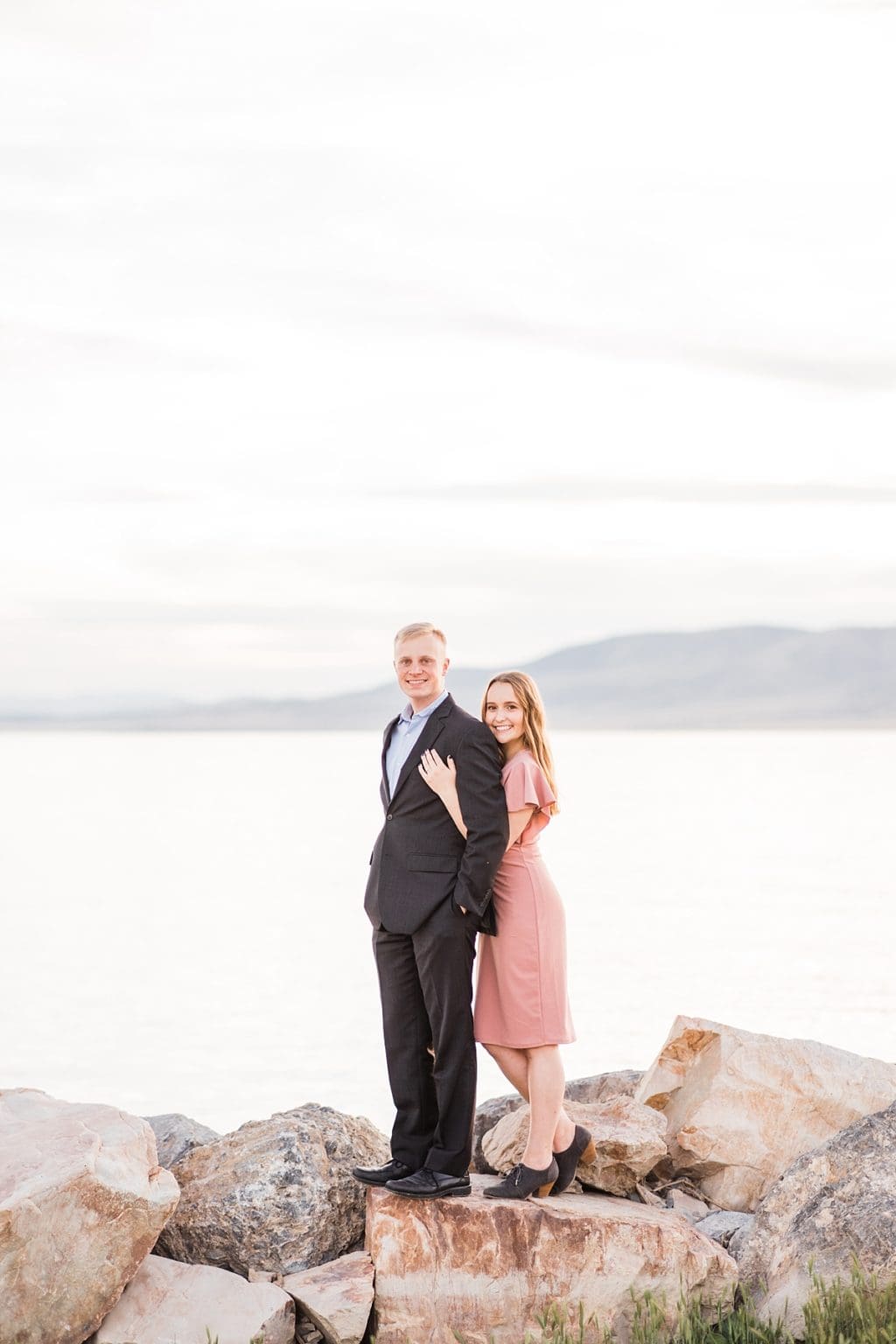 Timeless and Candid Engagement Session at Utah Lake || Provo, Utah ...